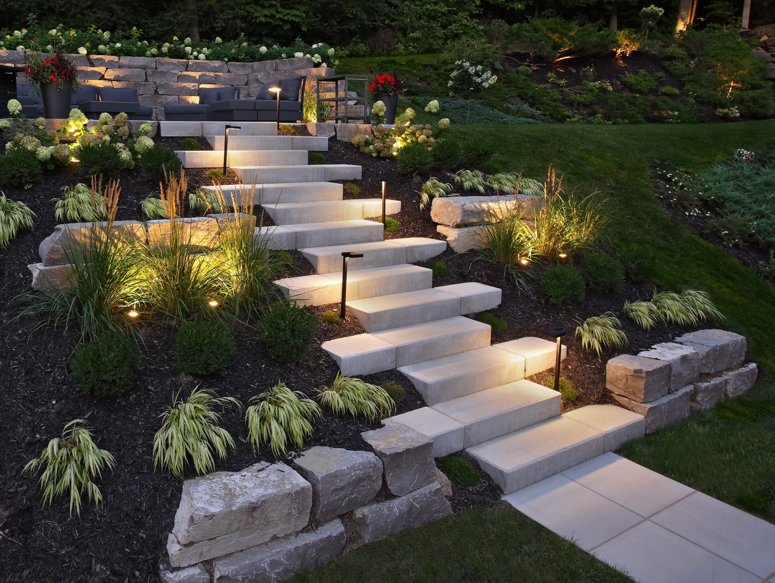 Landscape Lighting Experts - Outdoor Landscaping | GTL Paysagiste